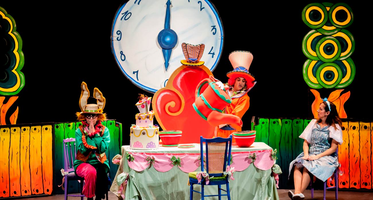 Las aventuras de Alicia en el país de las maravillas